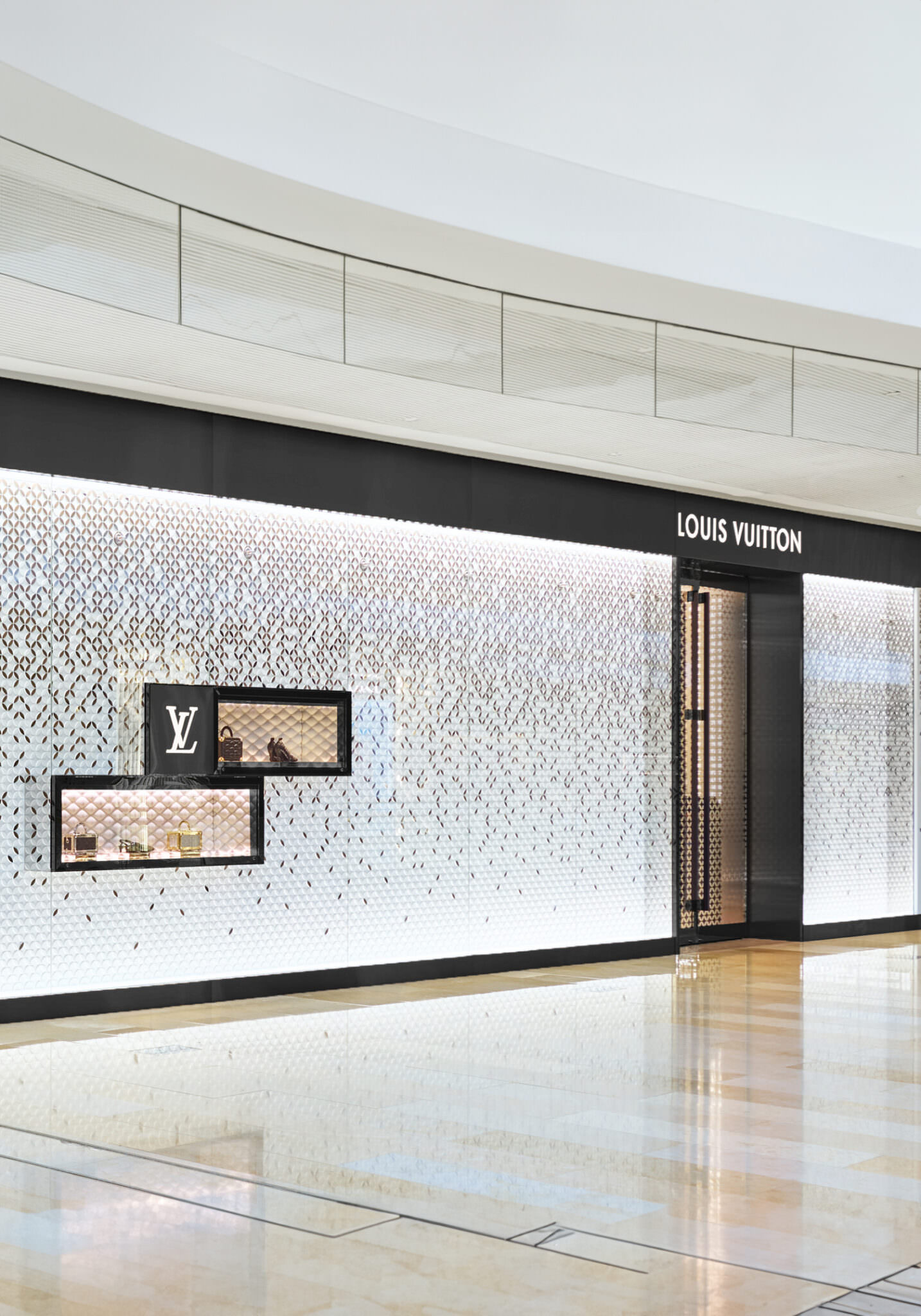 Louis Vuitton – Charles Zana